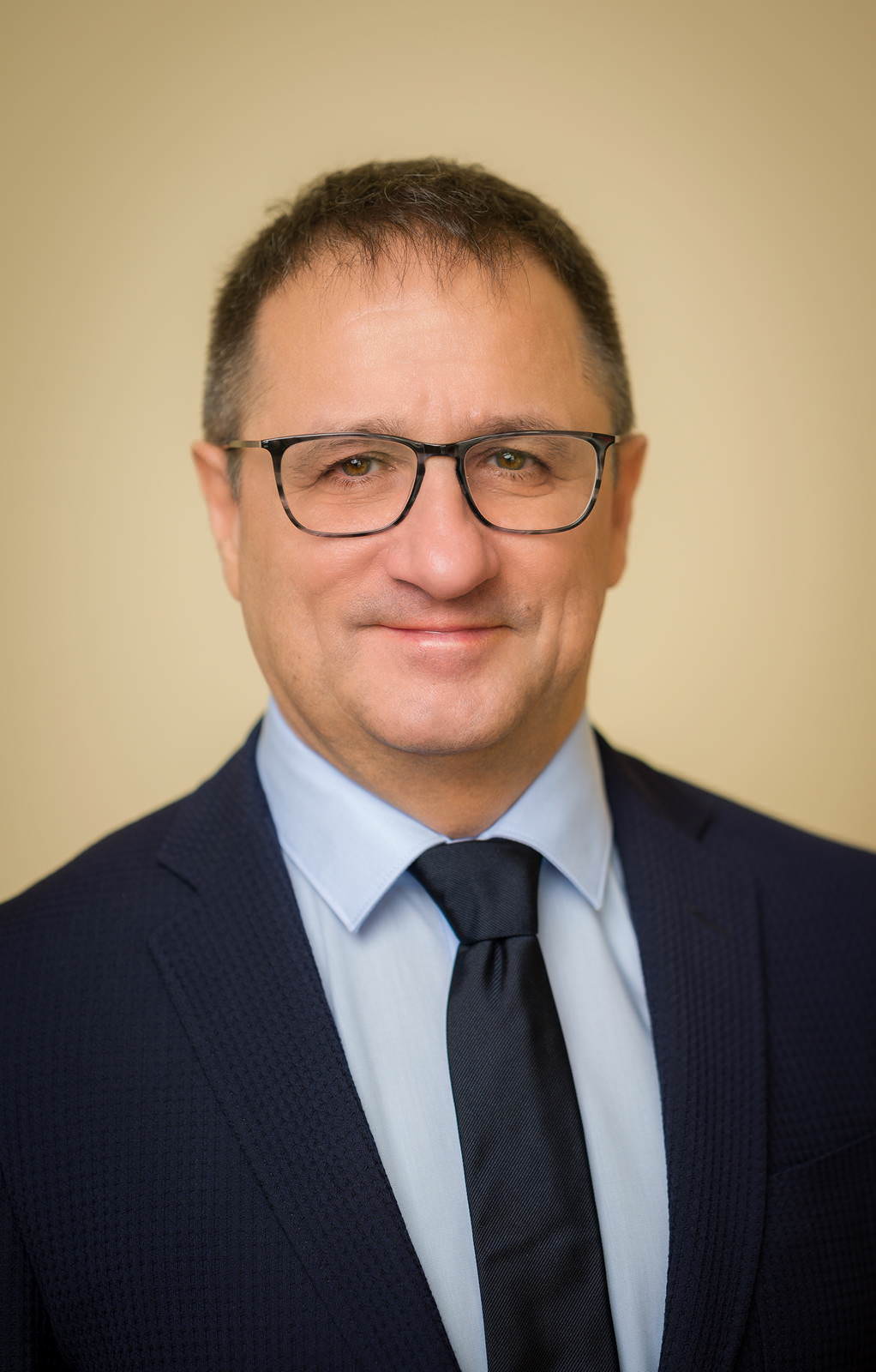 Veres Tibor - Wallis Nyrt. - MVÜK